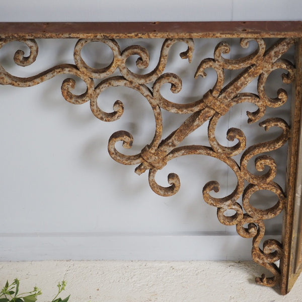 Wrought Iron Brackets - Elements i love...