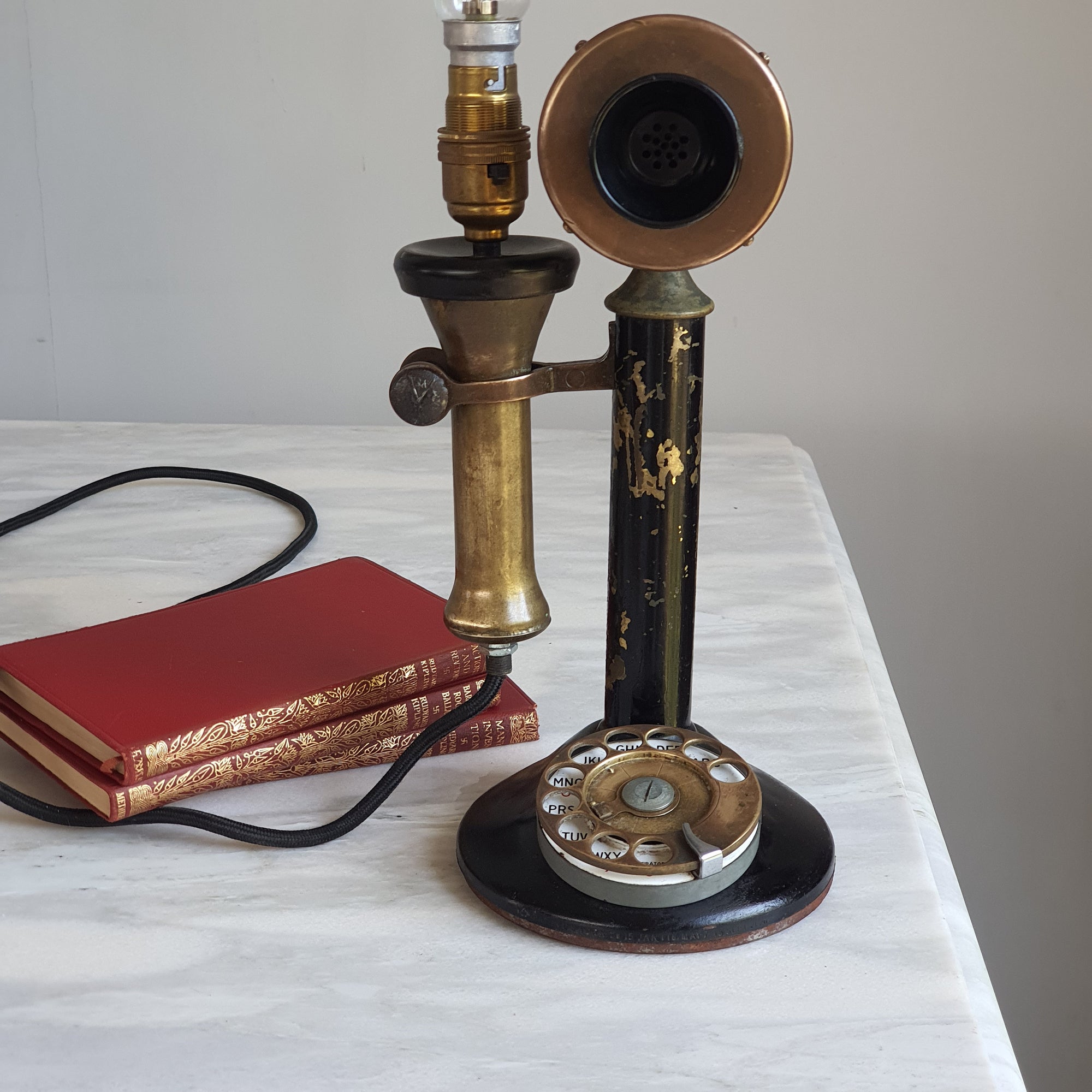 Vintage Telephone Lamp - Elements i love...